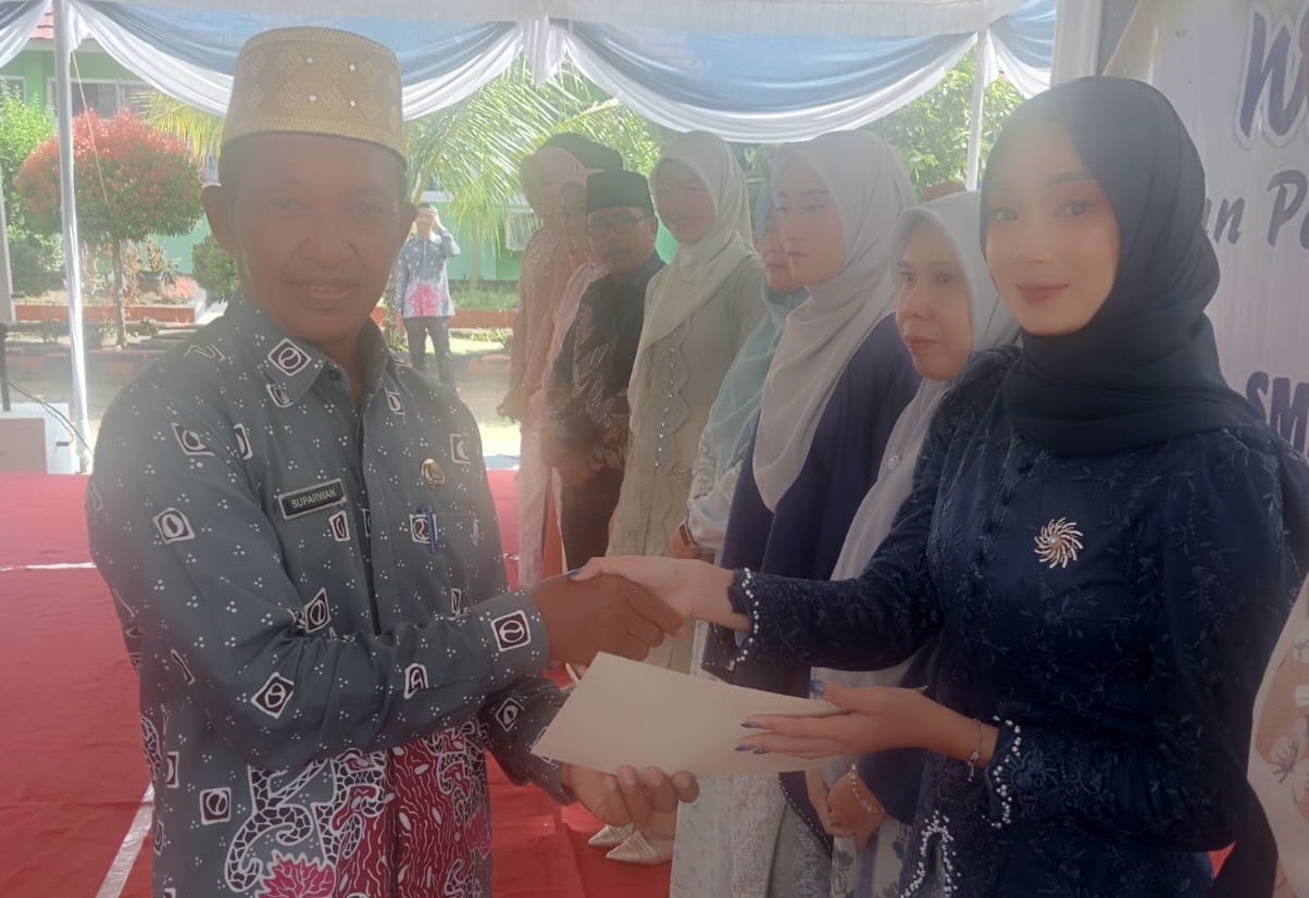 SMAN I Way Jepara Lampung Timur Mewisuda 330 siswa